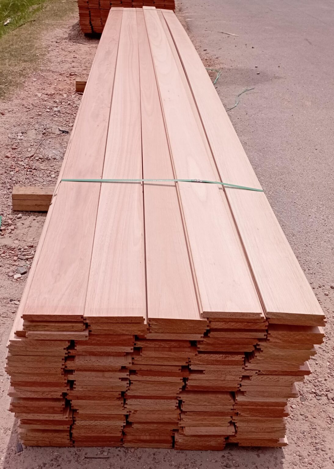 LAMBRIZ EUCALIPTUS CLEAR 16 mm x 0,12 x 4,90 mts - Terny SA